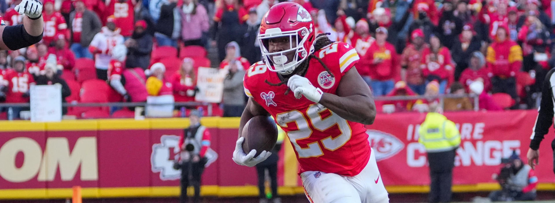 Kareem Hunt prop bets, Super Bowl 59 picks: Proven model reveals prop picks for Eagles vs ...