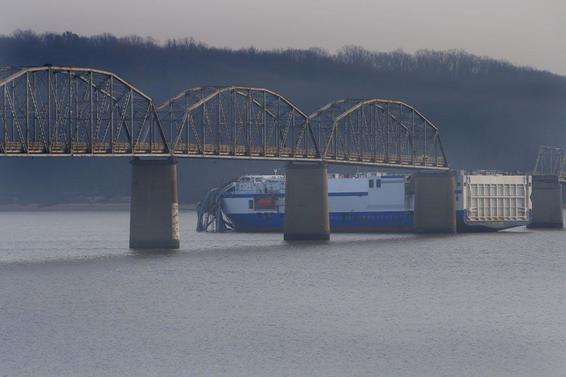 Wired2Fish Photos of Kentucky Lake Bridge Collapse - Wired2Fish.com