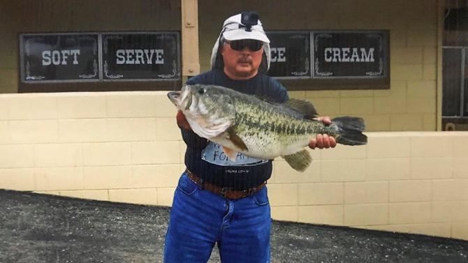 Angler Catches 15-Pound Bass from the Bank - Wired2Fish.com